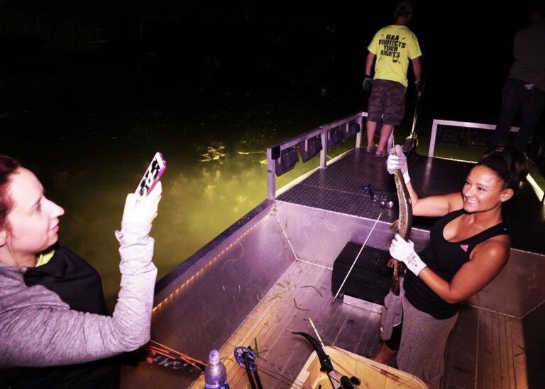 Women's Bowfishing Night - Whale-Tales Archery